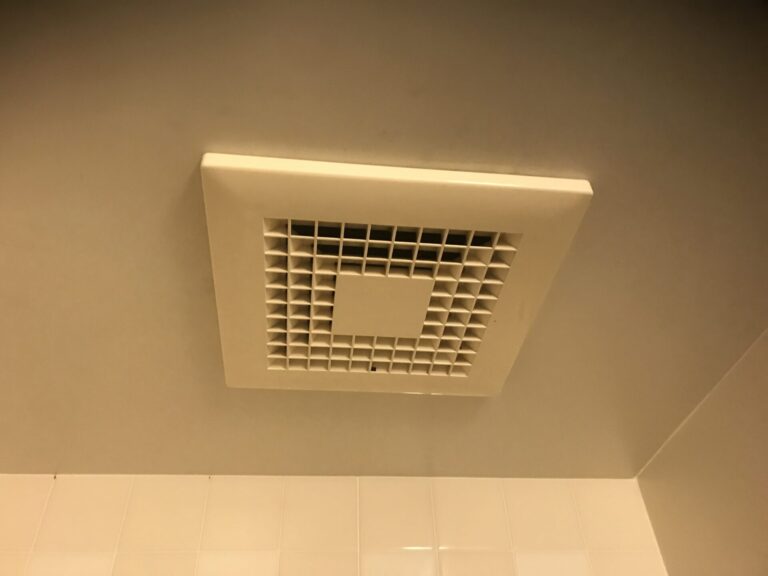 浴室換気扇（2室用）交換 ┃ 東芝DVP-14H→DVP-T14CLへ 交換費用 25,000円（税込）