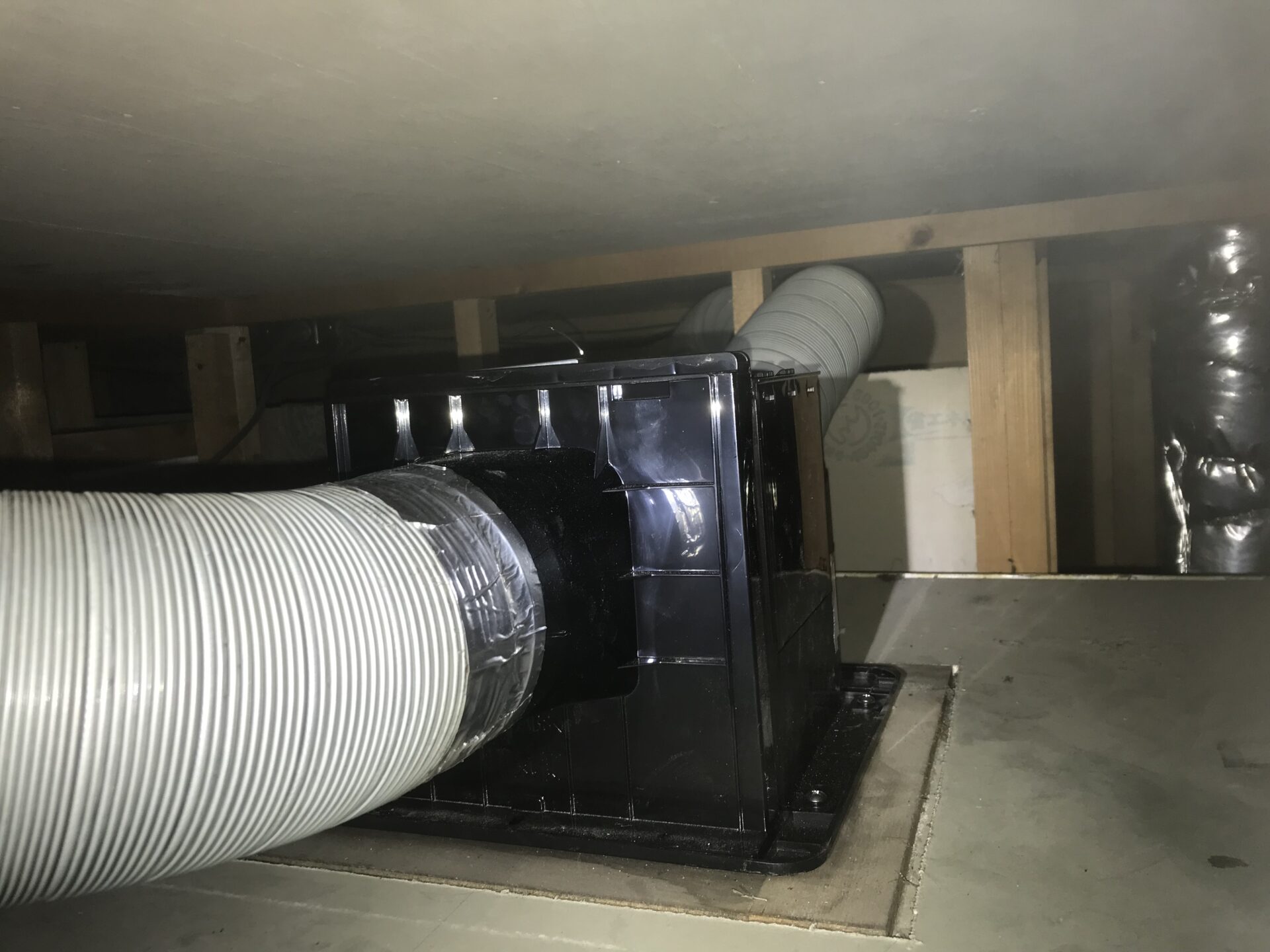 浴室換気扇（2室用）交換 ┃ 東芝DVP-14H→DVP-T14CLへ 交換費用 25,000円（税込）